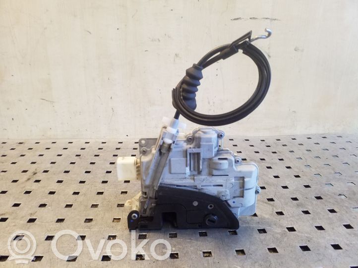 3C4839016A Volkswagen PASSAT B7 Rear door lock, 22.00 € | RRR