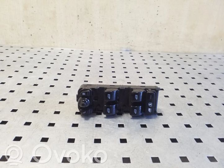 31433927 Volvo XC90 Electric window control switch, 30.00 € | RRR