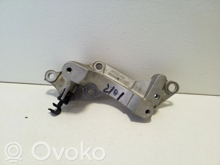 32222347 Volvo XC60 Other engine bay part, 15.00 € | RRR