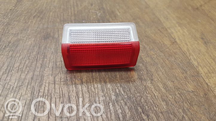 A0028201901 Mercedes-Benz GLC X253 C253 Éclairage intérieur porte ...