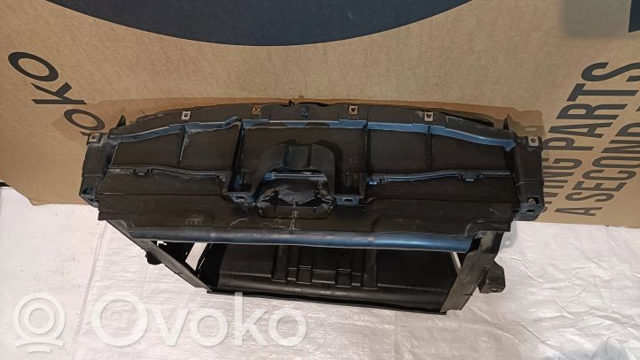 17714410 BMW X3 F25 Radiatorių panelė, 199.00 € | RRR