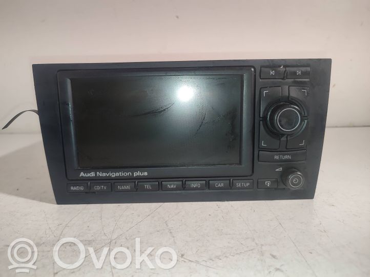 4B0035192P Audi A6 S6 C5 4B Radio/CD/DVD/GPS head unit, 200.00 € | RRR