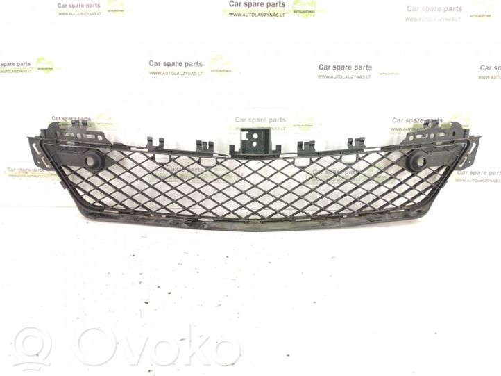 2048851324 Mercedes-Benz C W204 Grille inférieure de pare-chocs avant ...