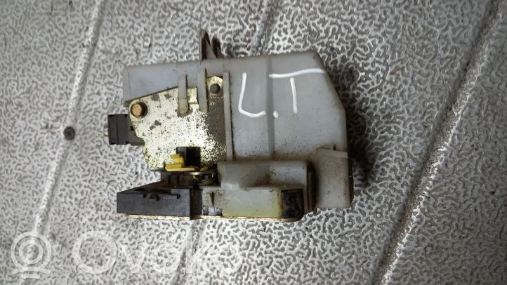Renault Clio II Rear door lock, 18.35 € | RRR