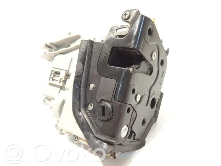 8K0839015F Porsche Macan Rear door lock, 39.90 € | RRR