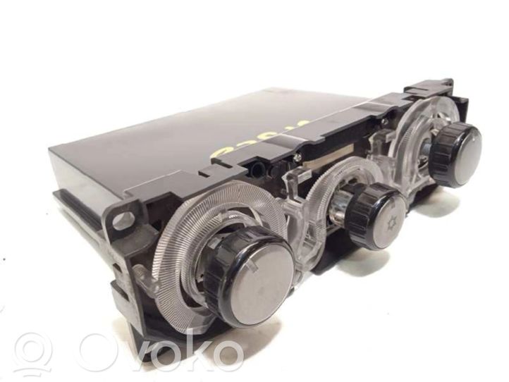 7820A207 Mitsubishi Grandis Climate control unit, 62.51 € | RRR