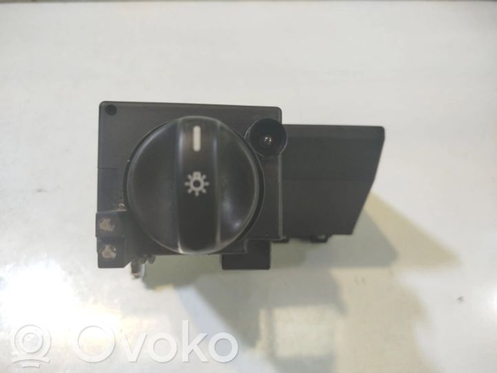 2105450104 Mercedes-Benz E AMG W210 Panel lighting control switch, 32. ...