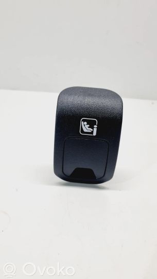 886396UH0A Nissan Qashqai J12 Couverture ISOFIX, 29.00 € | OVOKO