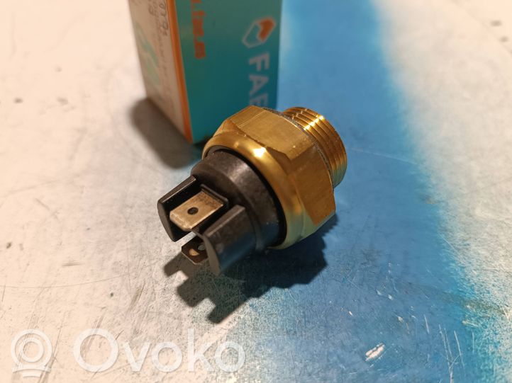 7.5007 Peugeot 306 Coolant temperature sensor, 5.00 € | RRR