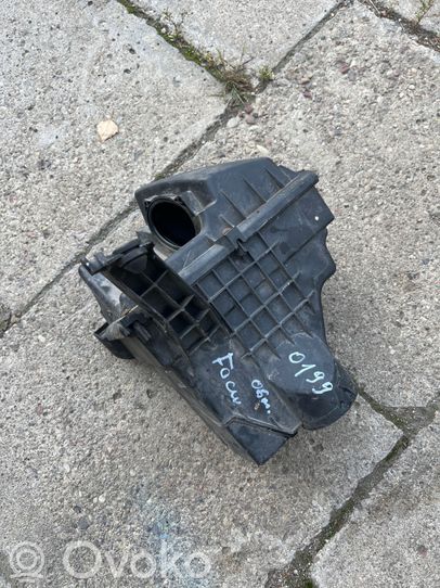 Ford Focus Air filter box, 30.00 € | RRR