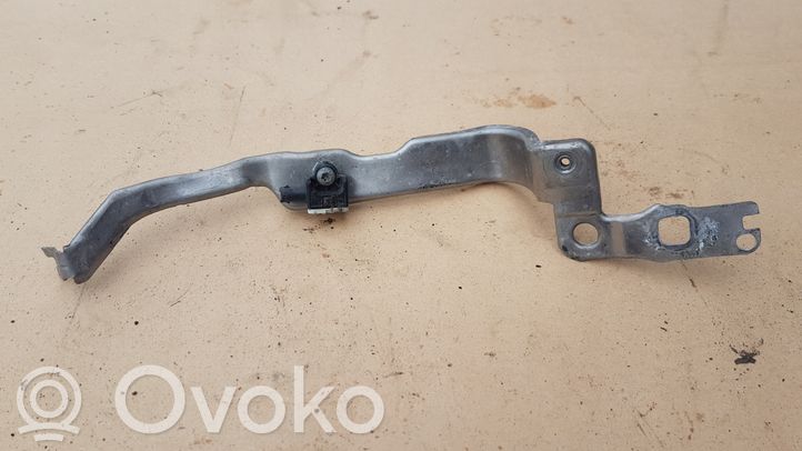 4G0807591B Audi A6 C7 Fender mounting bracket, 12.00 € | RRR