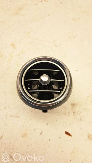 A2058300301 Mercedes-Benz C W205 Dash center air vent grill, 15.00 € | RRR