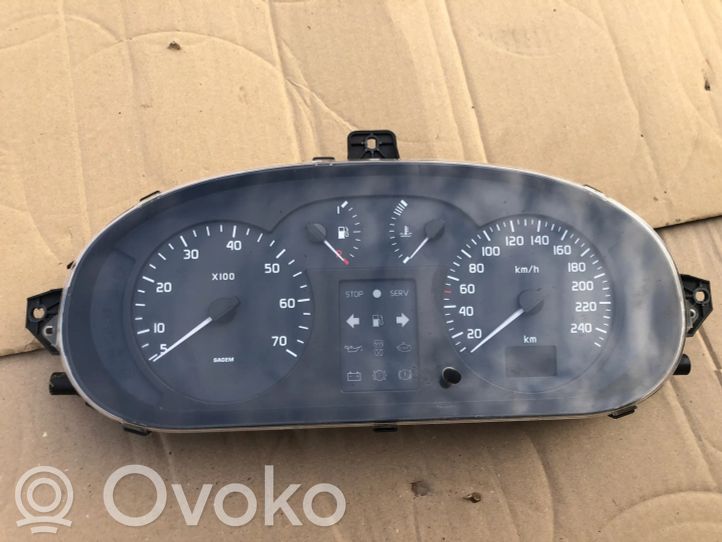 P8200071820 Renault Megane I Speedometer (instrument cluster), 19.45 ...