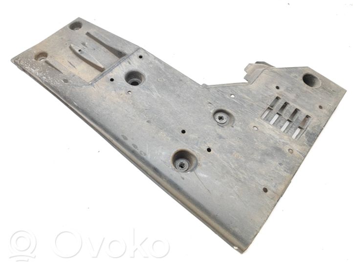 5816530110 Lexus IS III XE30 Center/middle under tray cover, 29.99 € | RRR