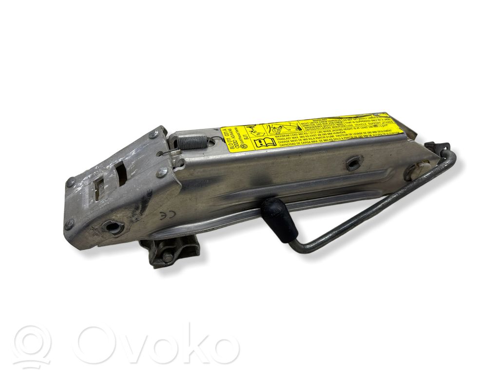 8L0011031A Volkswagen PASSAT B5.5 Lift Jack, €5.00 | RRR