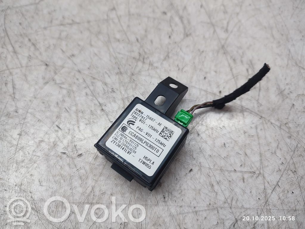 AH4N15607AE Land Rover Range Rover L405 Lecteur de carte, 10,00 € | OVOKO