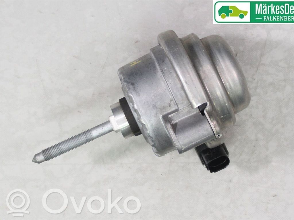 99137505984 Porsche 911 991 Engine mount bracket, €223.53 | RRR