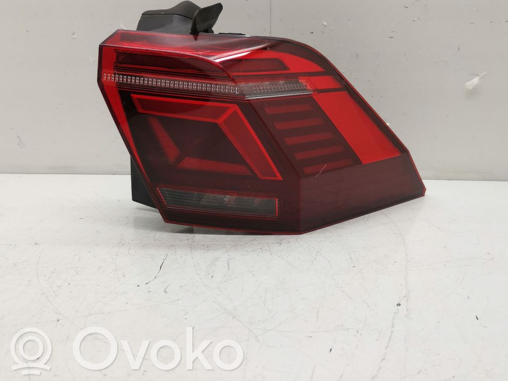 5NA945208J Volkswagen Tiguan Rear/tail lights, €70.35 | RRR
