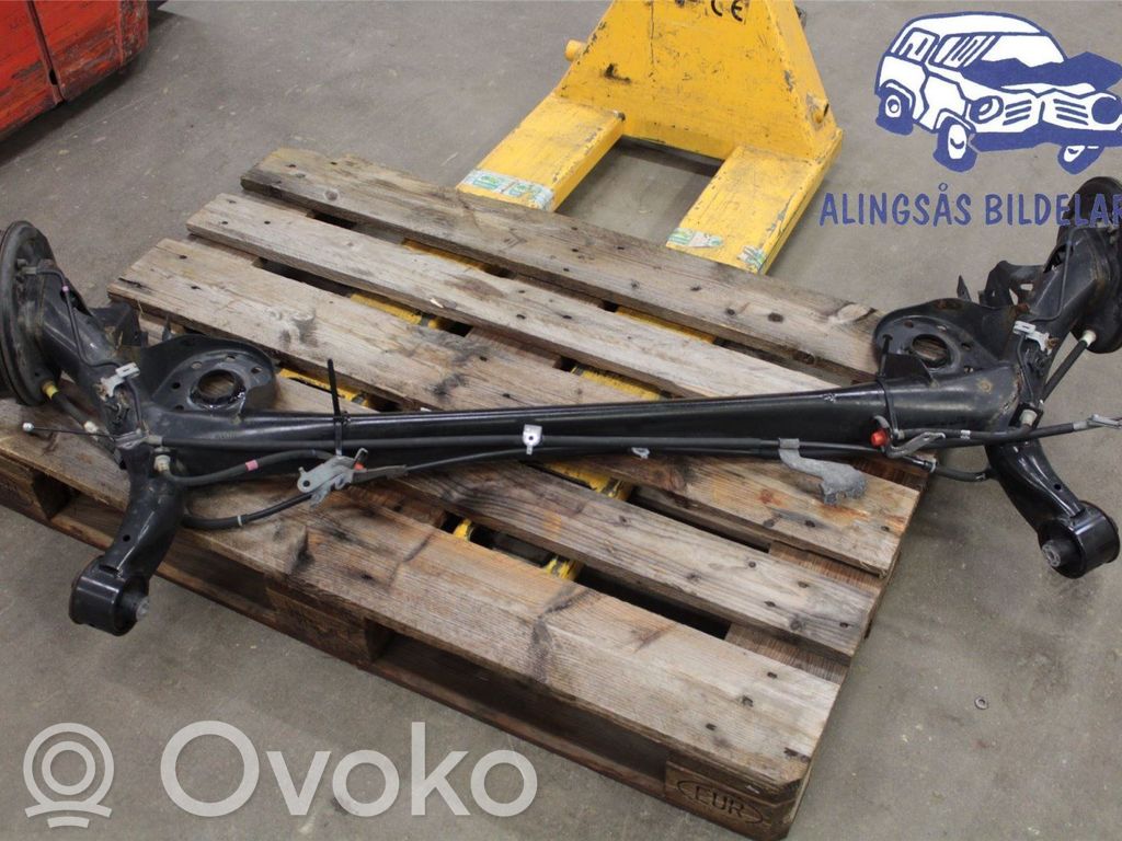 421100D520 Toyota Yaris Poutre d'essieu arrière, 326,70 € | OVOKO