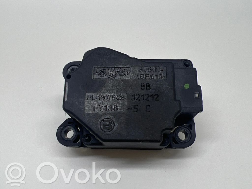 121212 Mercedes-Benz CLK A209 C209 Aile, 44,71 € | OVOKO