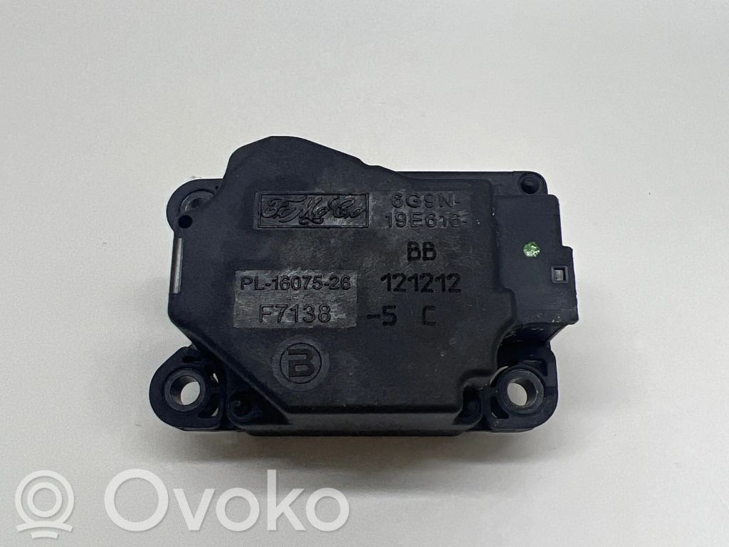 121212 Mercedes-Benz CLK A209 C209 Aile, 44,71 € | OVOKO