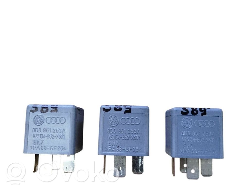 8D0951253A Volkswagen PASSAT B6 Other relay, €6.00 | RRR