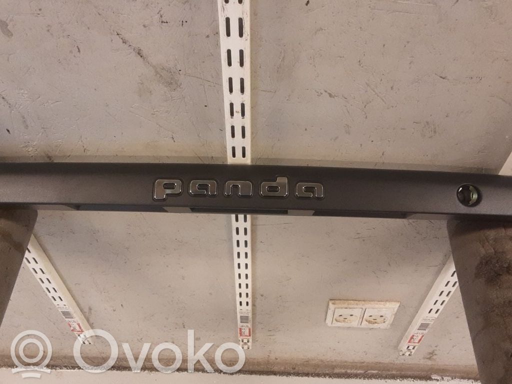 735576229 Fiat Panda III Trunk door license plate light bar, €102.00 | RRR