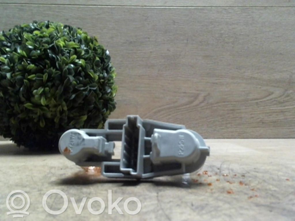 Ford Mondeo MK IV Number plate light, €23.00 | RRR