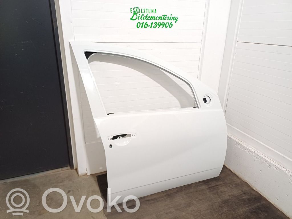 801006719R Dacia Duster Porte avant, 218,30 € | OVOKO