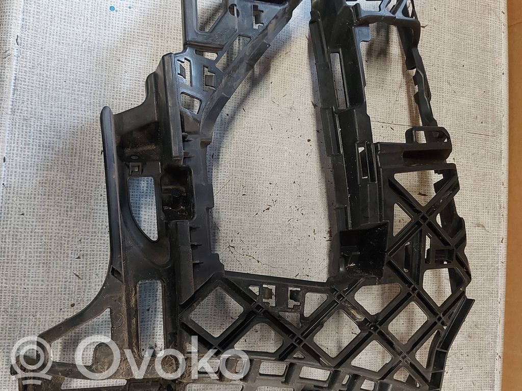 510807723D Volkswagen Golf Sportsvan Front bumper mounting bracket, €21 ...