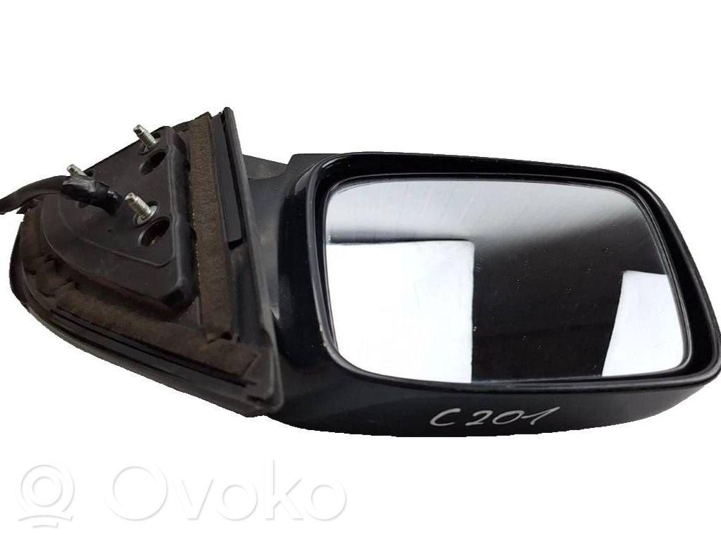 E13010621 Nissan X-Trail T30 Front door electric wing mirror, €15.00 | RRR