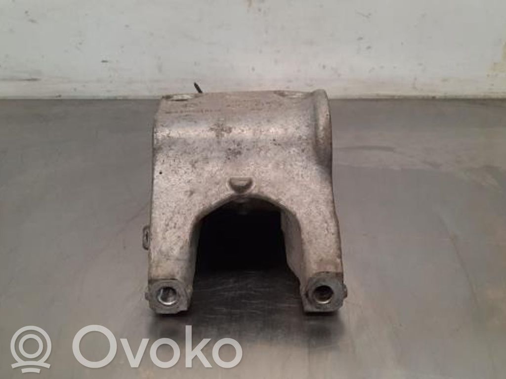 A2702230138 Mercedes-Benz B W246 W242 Driveshaft support bearing ...