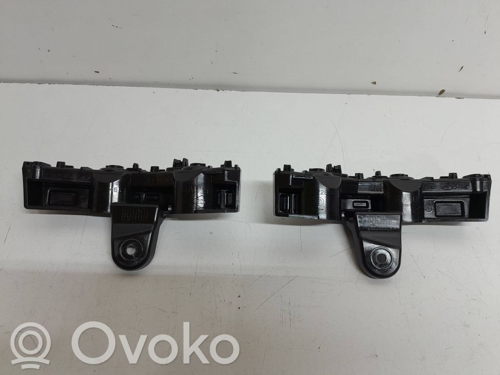 622216763R Renault Captur Front bumper mounting bracket, €55.00 | RRR