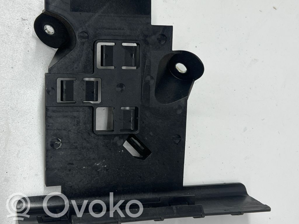 5Q0906507F Skoda Octavia Mk3 (5E) Support calculateur moteur, 10,00 ...