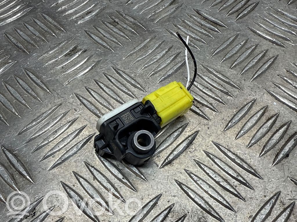 8651A166 Mitsubishi Outlander Airbag deployment crash/impact sensor, €3 ...