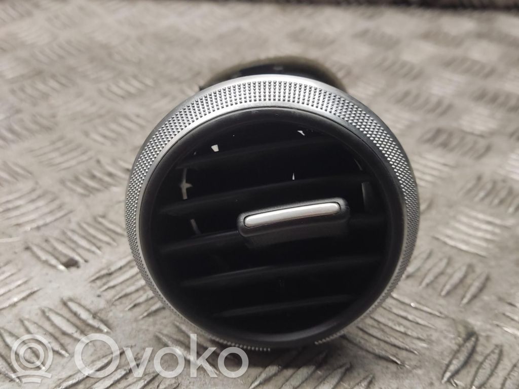 8P0820901C Audi A3 S3 8P Dash center air vent grill, €22.80 | RRR