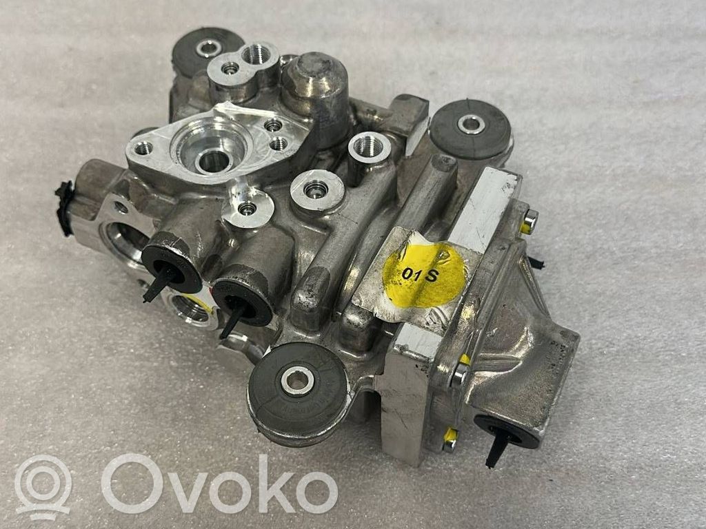 992511051G Porsche 911 992 Air suspension valve block, €564.47 | RRR