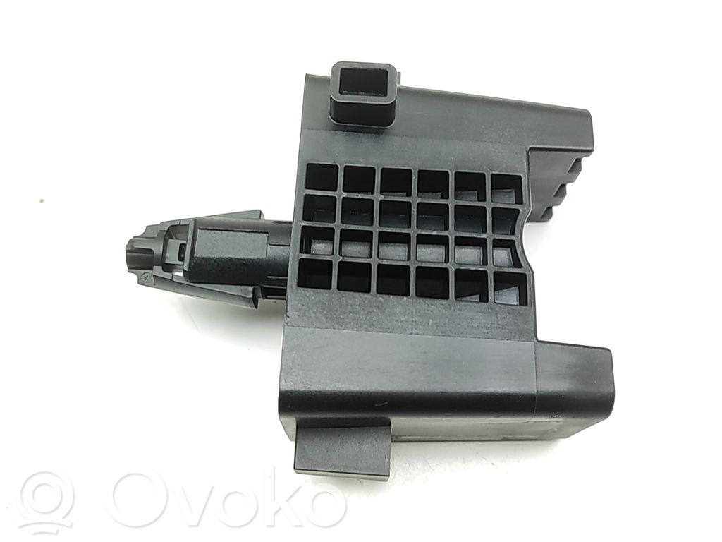 A1676907912 Mercedes-Benz GLE W167 Jacking socket point, €58.00 | RRR