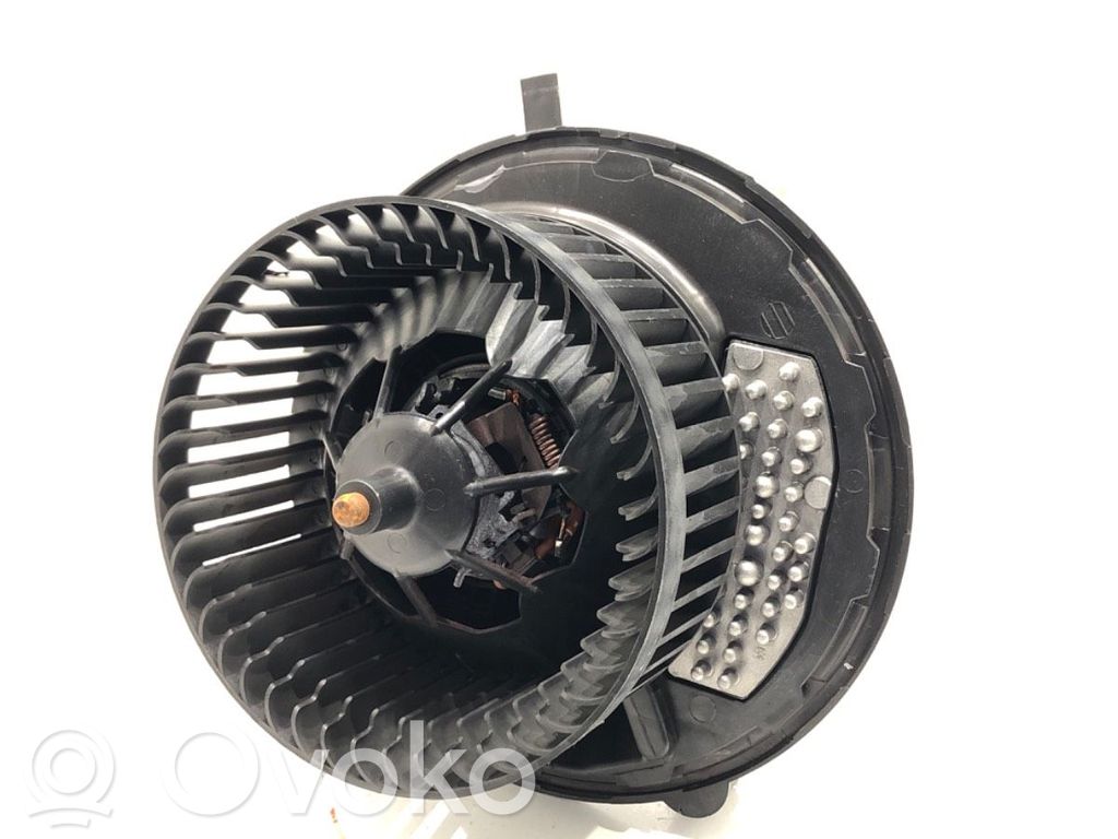 5Q1819021H Volkswagen T-Roc Lämmittimen puhallin, 46,33 € | OVOKO