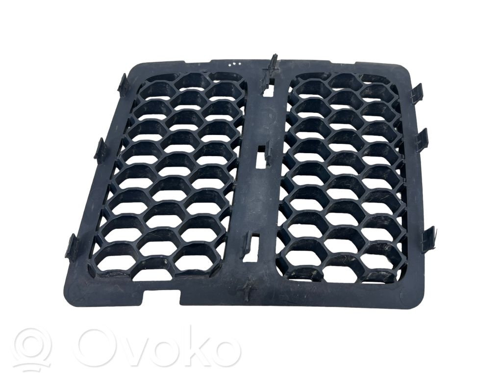 088871124 Jeep Grand Cherokee Other exterior part, €20.00 | RRR