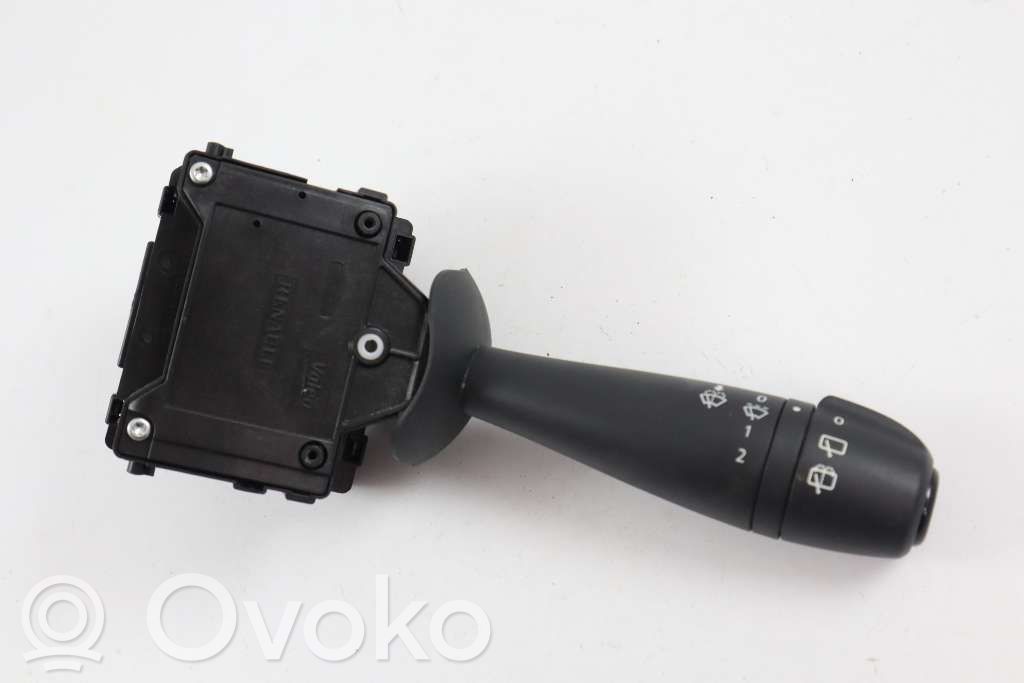 8201168008 Dacia Duster Commodo d'essuie-glace, 29,33 € | OVOKO