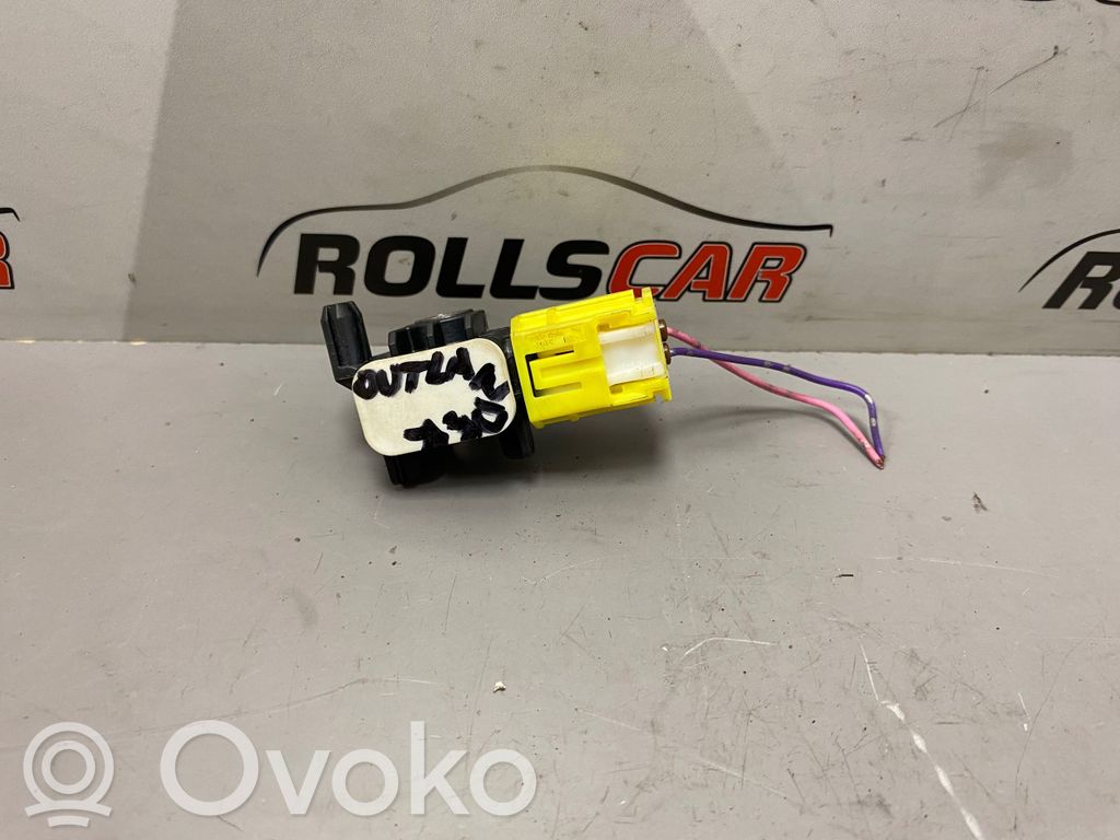 8651A166 Mitsubishi Outlander Airbag deployment crash/impact sensor, €3 ...