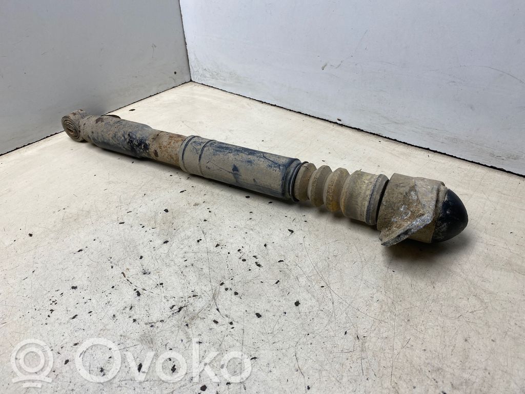 1J0512111 Audi A3 S3 A3 Sportback 8P Takaiskunvaimennin, 12,00 € | OVOKO