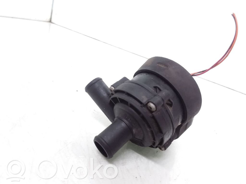 A2118350364 Mercedes-Benz GLC X253 C253 Pompe à eau de liquide de ...