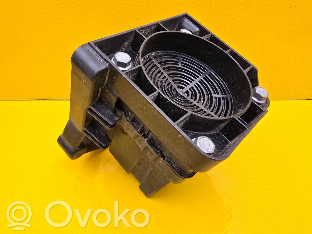 A2239016902 Mercedes-Benz EQB Enceinte subwoofer, 93,45 € | OVOKO