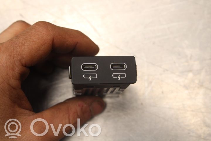 84105A84160 BMW 3 G20 G21 Connecteur/prise USB, 22,33 € | OVOKO