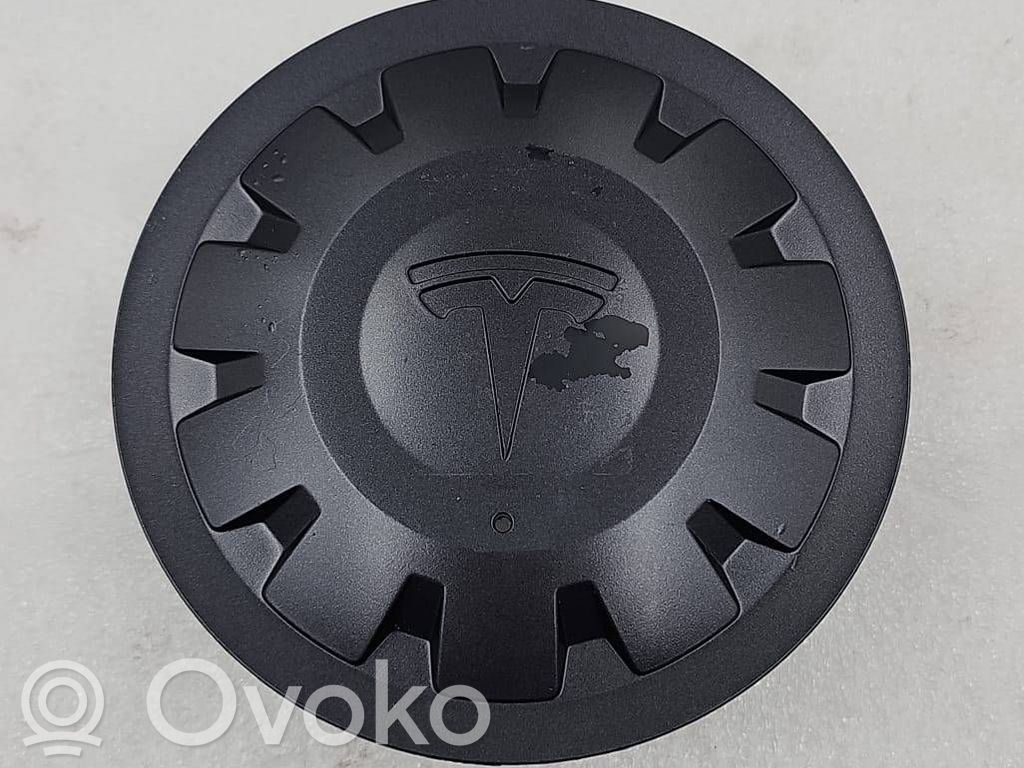 118823600A Tesla Model Y Borchia ruota originale, 20,00 € | OVOKO