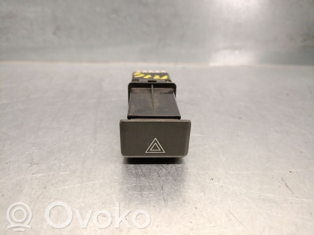 Renault Super R5 Hazard light switch