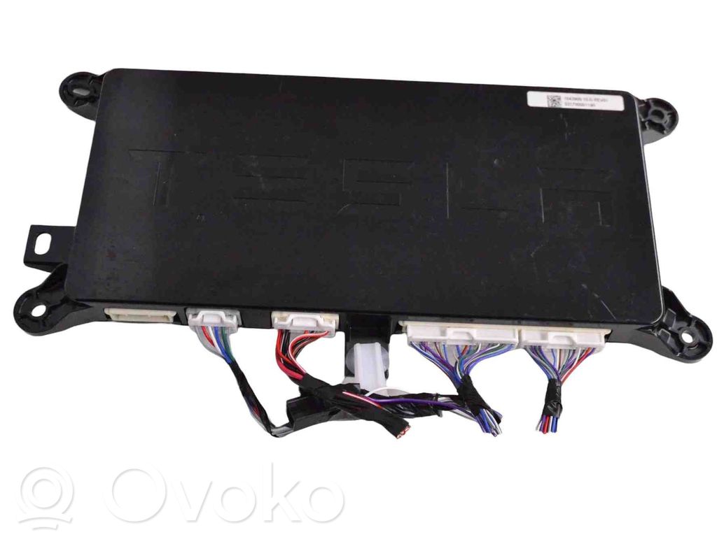 1043900-10-D Tesla Model X Central body control module, €137.54 | RRR