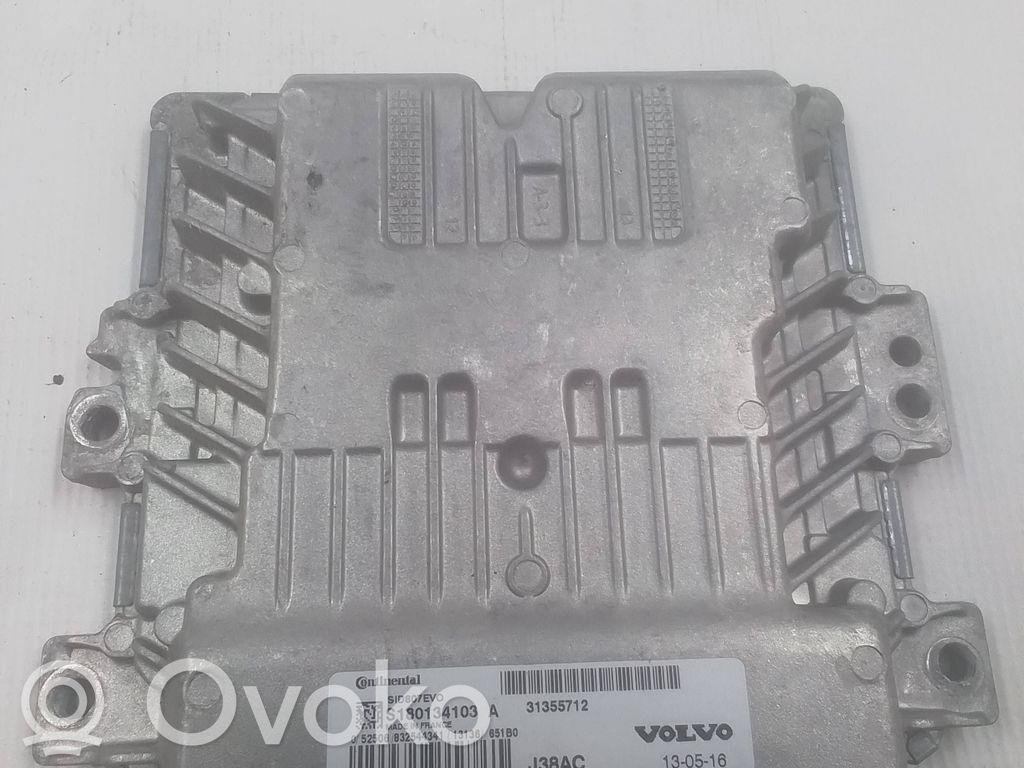 S180134103A Volvo V60 Engine ECU kit and lock set, €402.60 | RRR